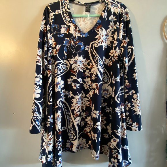 lildy | Tops | Lildy Xl Tunic Wpockets | Poshmark